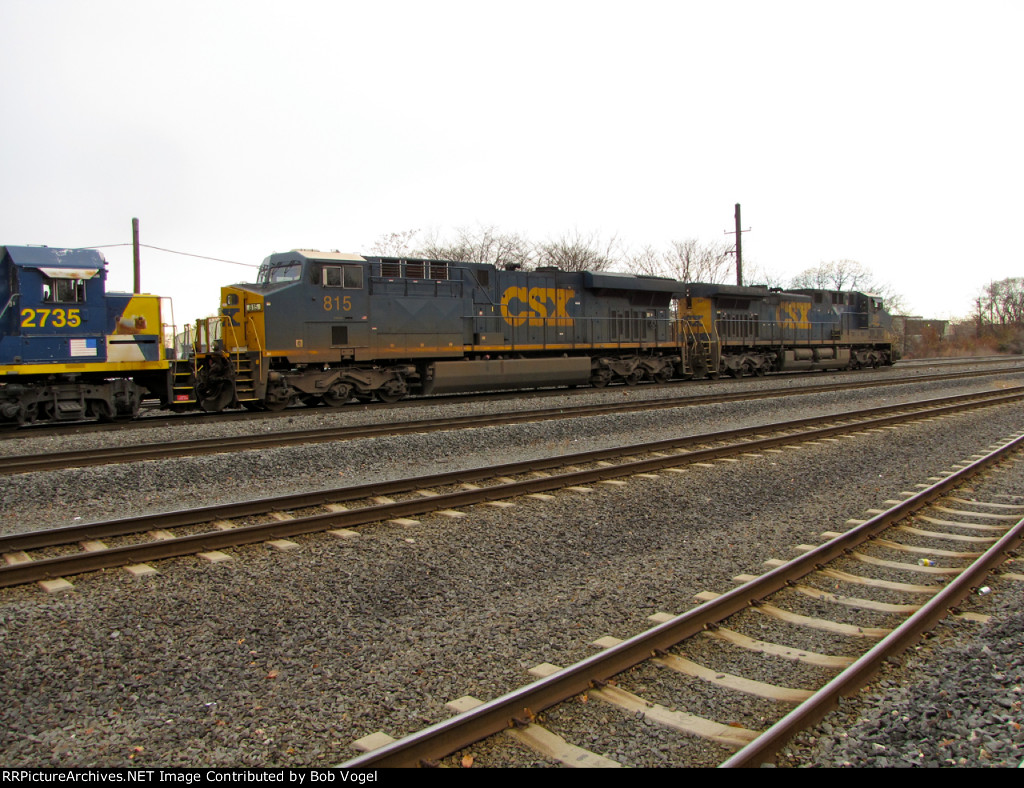CSX 815 and 581